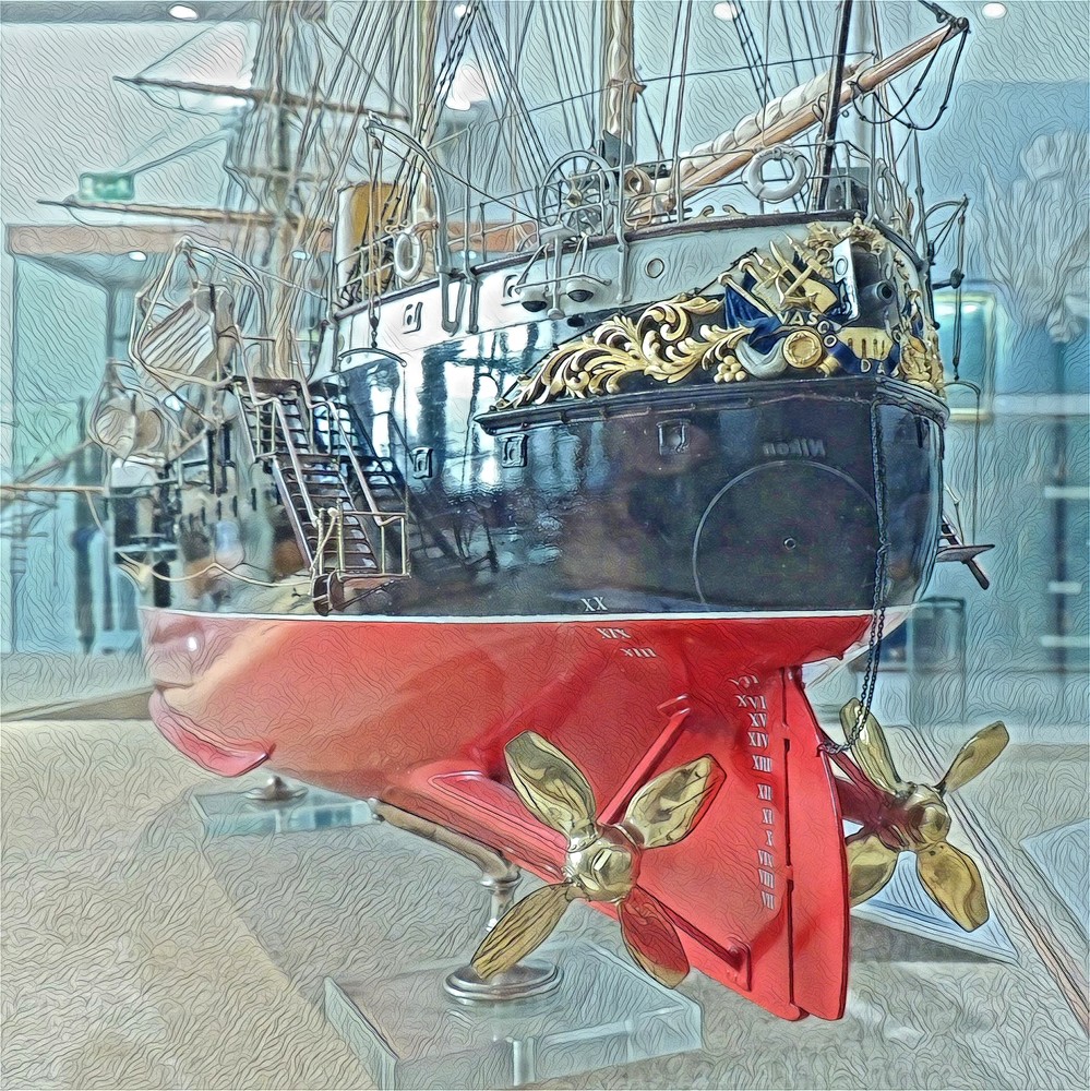 Moonlighting - Golden propellers
